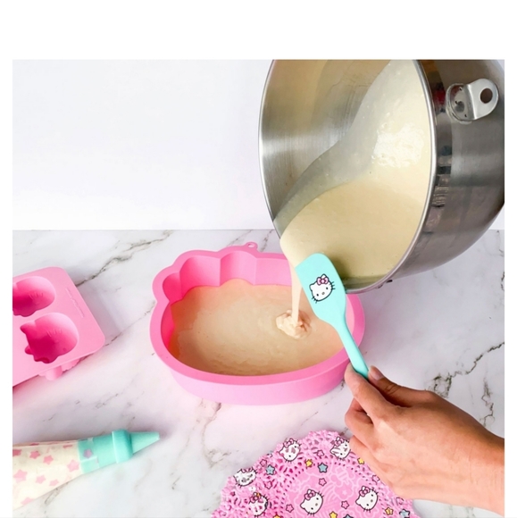 Sanrio | Kitchen | Sanrio Hello Kitty Silicone Bakeware Set New | Poshmark